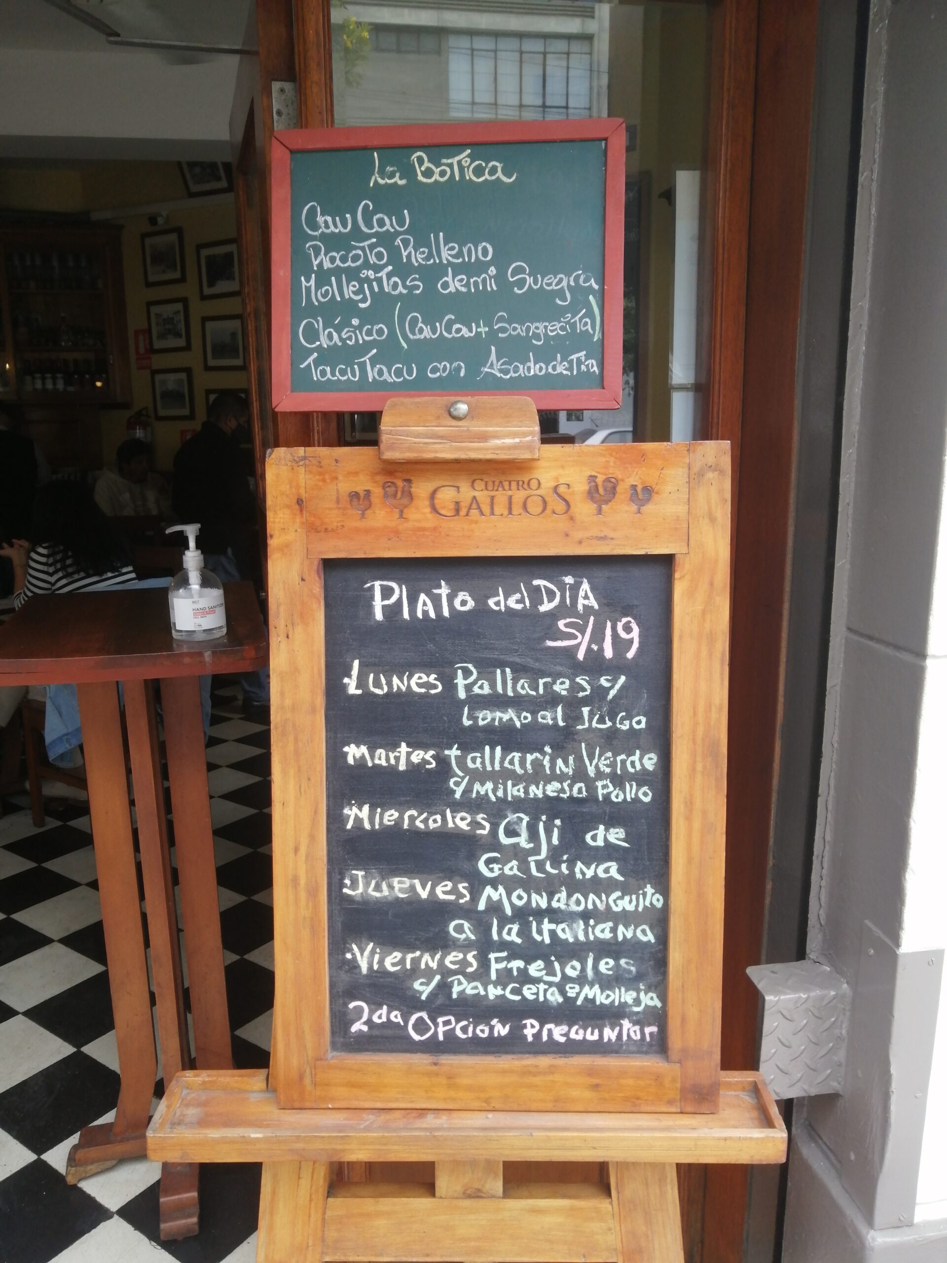 La Botica, el eslabón perdido de las tabernas limeñas - 7 Caníbales