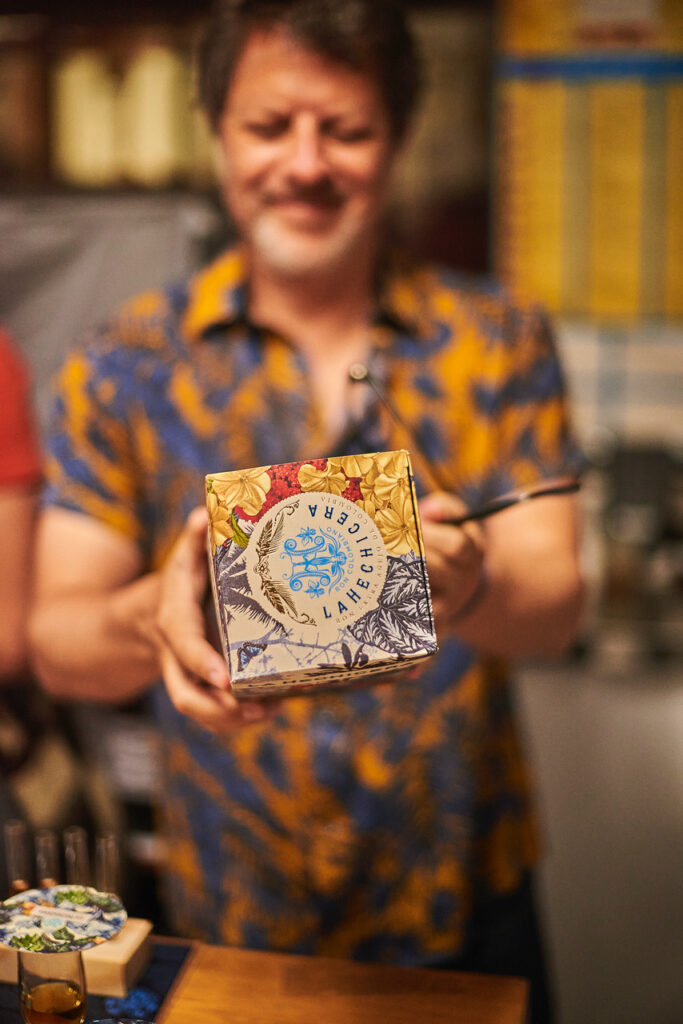 La Hechicera, el ron que envejece junto al río Magdalena - 7 Caníbales