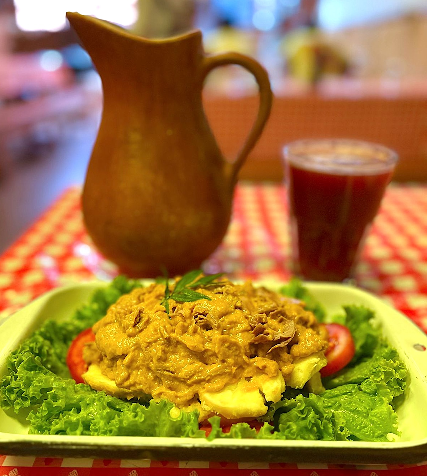 Ocopa de libro. Mónica Huerta en La Nueva Palomino - 7 Caníbales
